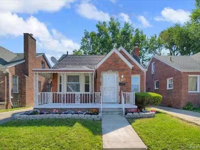 8138 SUSinteraction ST, DETROIT, MI 48228 Single Family Reside.