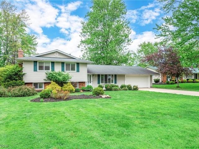 8139 Yorkshire Dr, Mentor, OH 44060