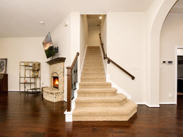 8131 Black Percher Street