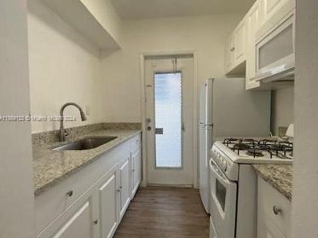 8132 Harding Ave #7, Miami Beach, FL 33141