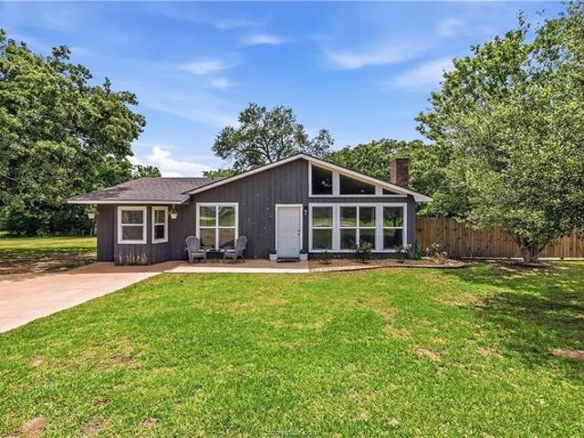 8132 Scasta Rd, Bryan, TX 77808