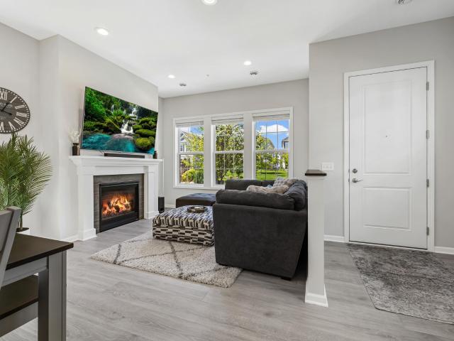 8133 Arrowwood Lane N