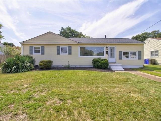8133 Baywood Dr, Norfolk, VA 23518