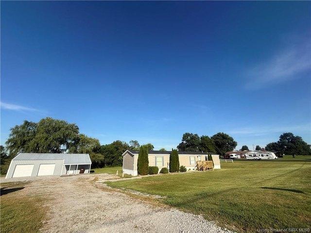 8133 Brownstown Rd, Henryville, IN 47126