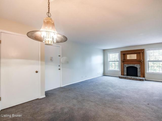8133 Lake Ave B9