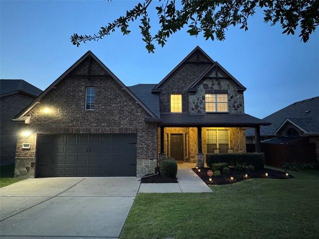8133 Rock Elm Rd, Fort Worth, TX 76131
