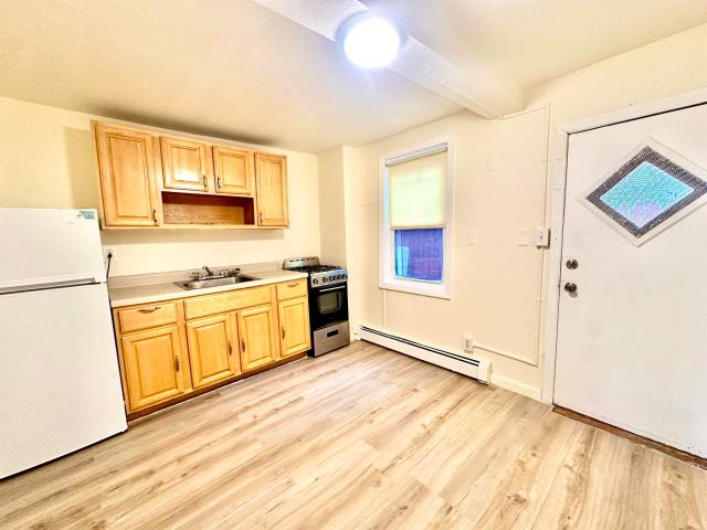 813 7Th St # 1