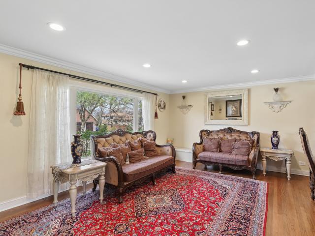 813 Castlewood Lane