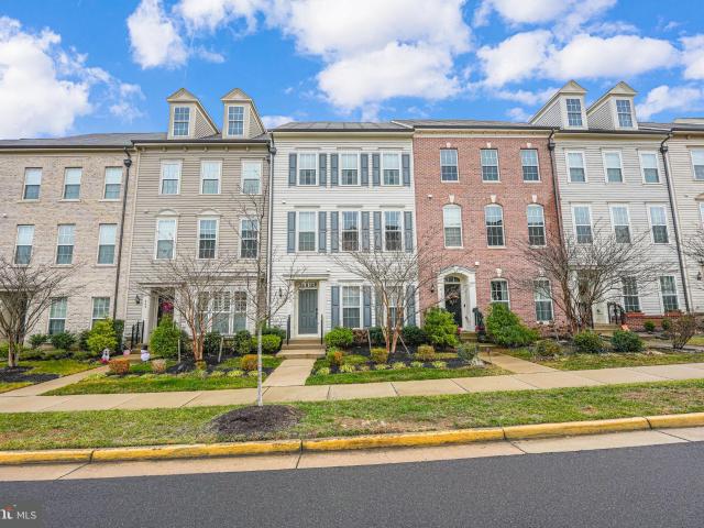 813 Basswood Dr, Stafford, VA 22554 | MLS #VAST2046 | Compass
