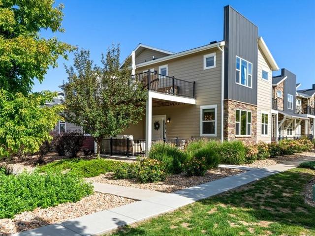 813 Grandview Mdws Dr, Longmont, CO 80503