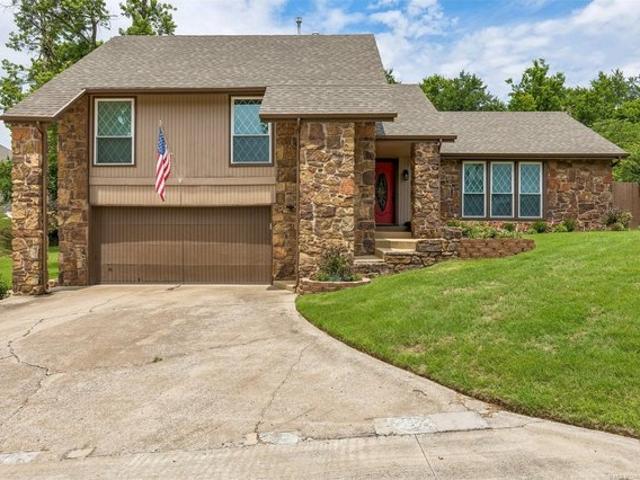 813 E Teresa Ave, Sapulpa, OK 74066