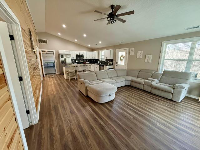 813 Eaton Hollow Road SW