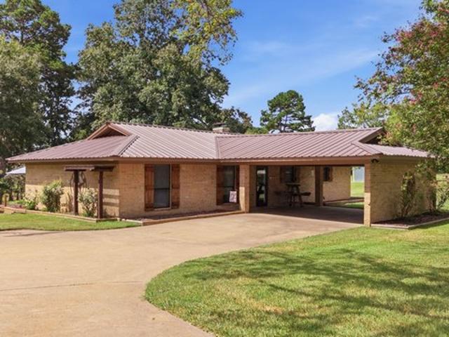 813 El Camino Dr, Grapeland, TX 75844