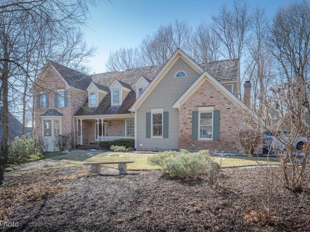 813 Fox Glen Dr, St. Charles, IL 60174 | MLS #12593 | Compass
