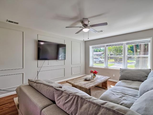 813 Fairwood Drive