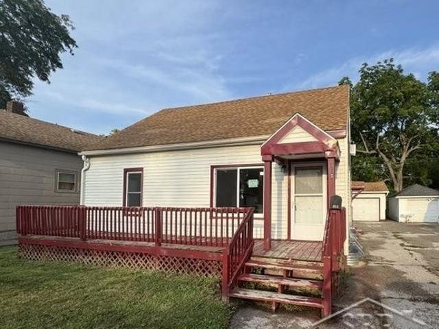 813 Fitzhugh St, Bay City, MI 48708