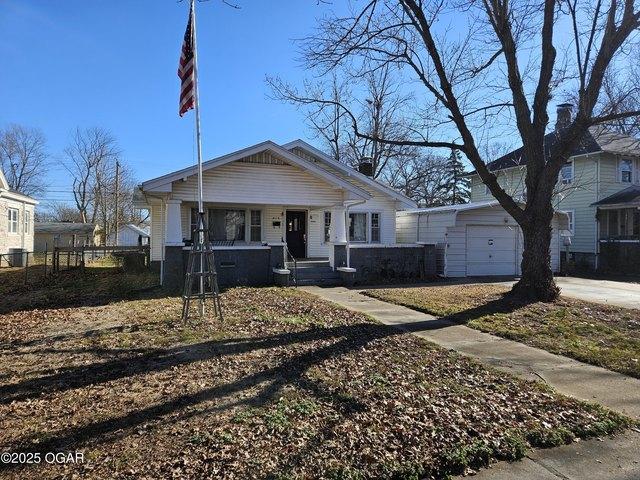 813 Frisco Ave, Monett, MO 65708