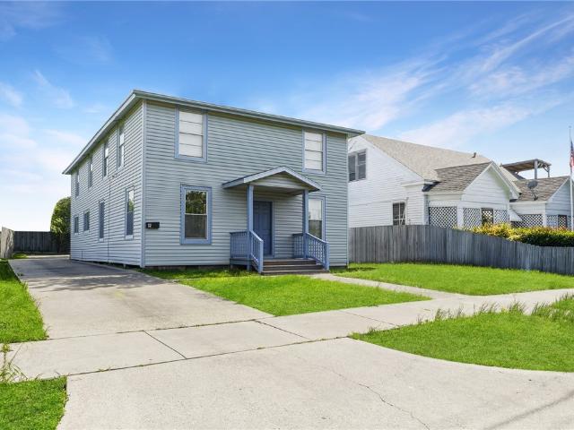 813 Furman Avenue 2