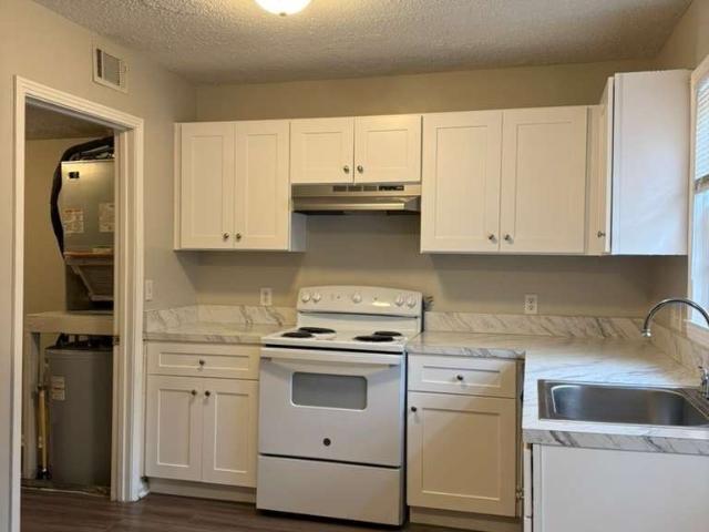 813 Holder Ct