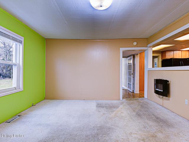 813 Hawkins Dr