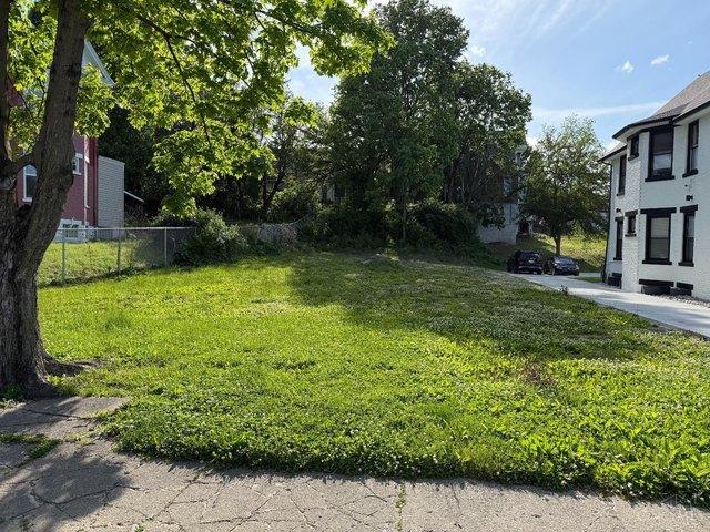 813 Hawthorne Ave, Cincinnati, OH 45205