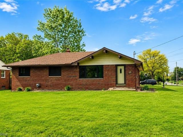 813 Hadcock Rd, Brunswick, OH 44212
