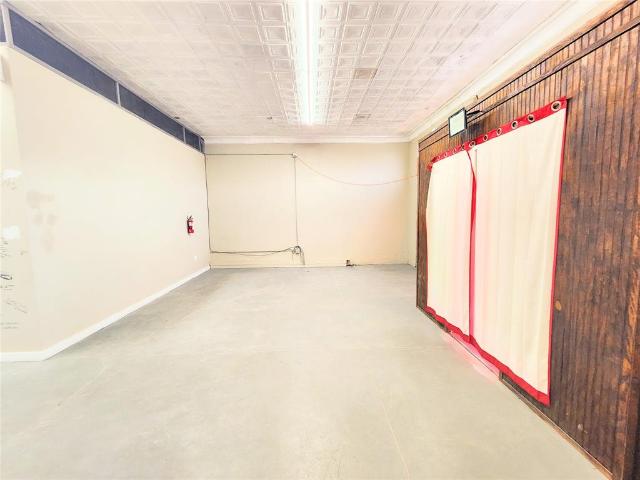 813 Hickory