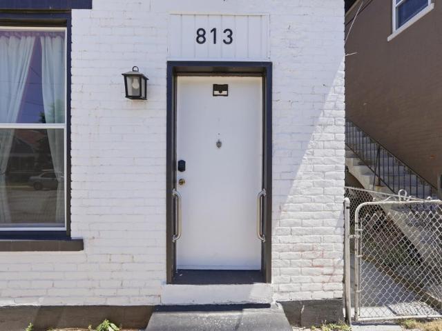 813 Oak Street