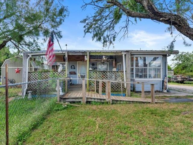 813 Odessa St, Kingsland, TX 78639