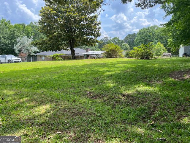 813 Mayes Way