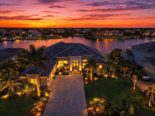 813 Manns Harbor Dr, Apollo Beach, FL 33572 | Compass