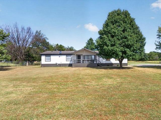 813 Mississippi St, Nowata, OK 74048