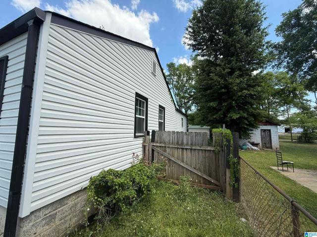 813 N 42Nd Place