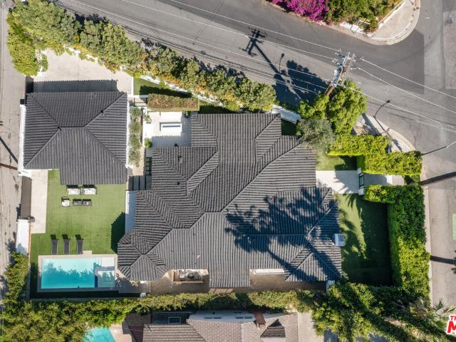 813 N Doheny Dr, Beverly Hills, CA 90210 | MLS #26666 | Compass