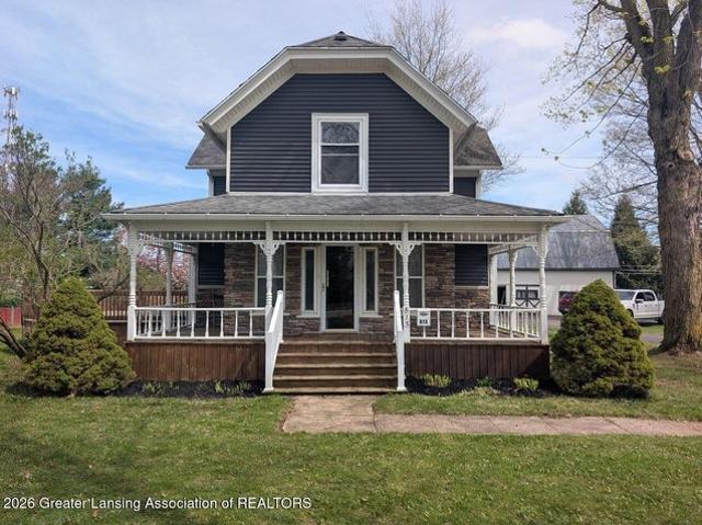813 S Putnam St, Williamston, MI 48895