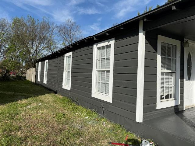 813 Smith St, Ennis, TX 75119 | MLS #21234 | Compass