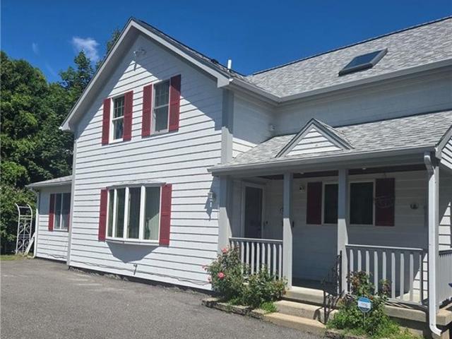 813 South Rd, South Kingstown, RI 02879