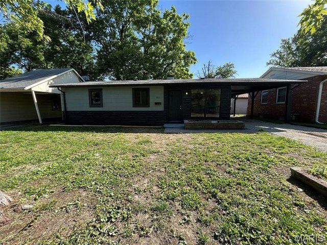 813 Saint William Dr, Cahokia, IL 62206