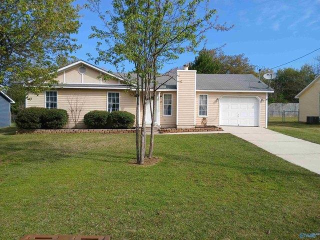 813 Sunshine St SW, Hartselle, AL 35640