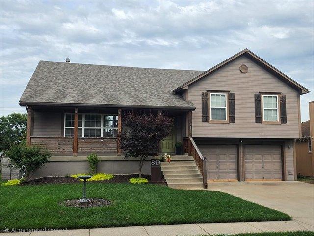 813 SW Woodland Dr, Grain Valley, MO 64029
