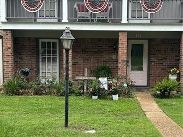 813 Parkway Dr, Natchitoches, LA 71457