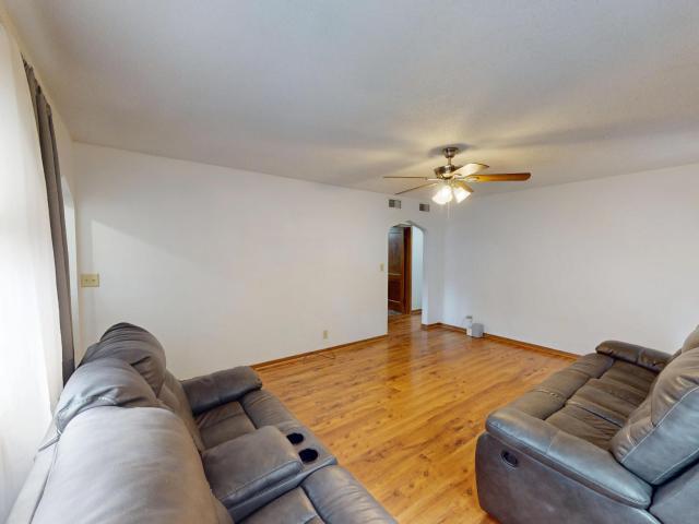 813 Pillsbury Avenue