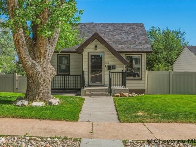 813 W 2nd Ave, Cheyenne, WY 82001
