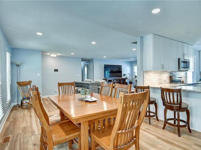 813 Woodrow CT