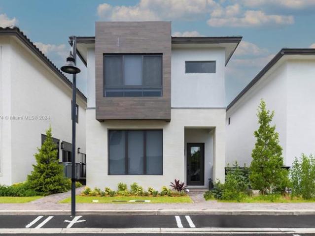 8144 NW 43rd St, Doral, FL 33166