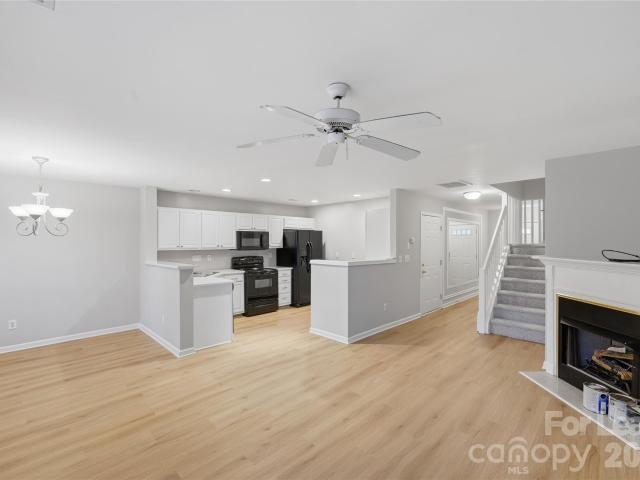 8144 Christmas Court