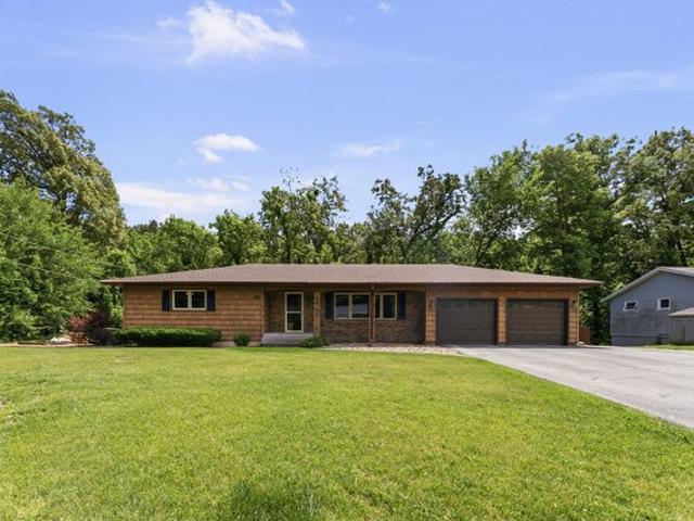 8145 54th Street Ct, Coal Valley, IL 61240