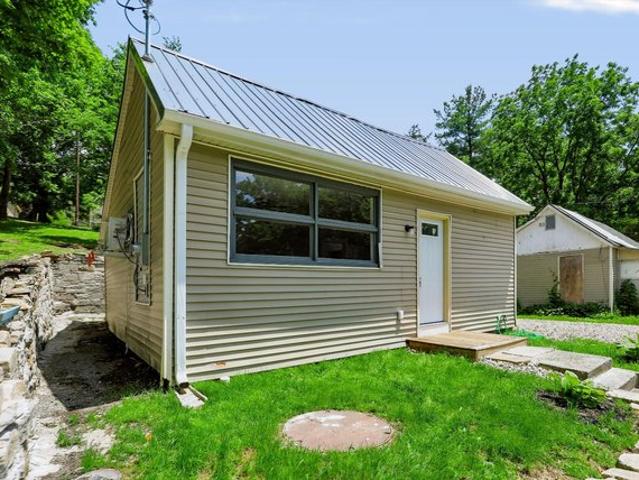 8146 Market, Stinesville, IN 47464