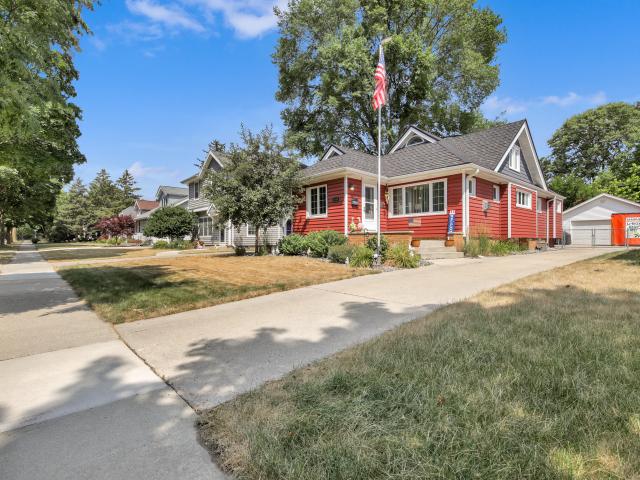 8146 Stickney Ave