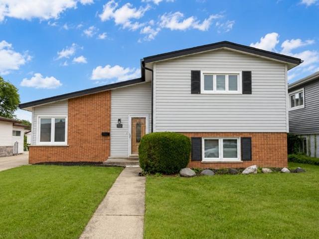 8147 N Chester Ave, Niles, IL 60714